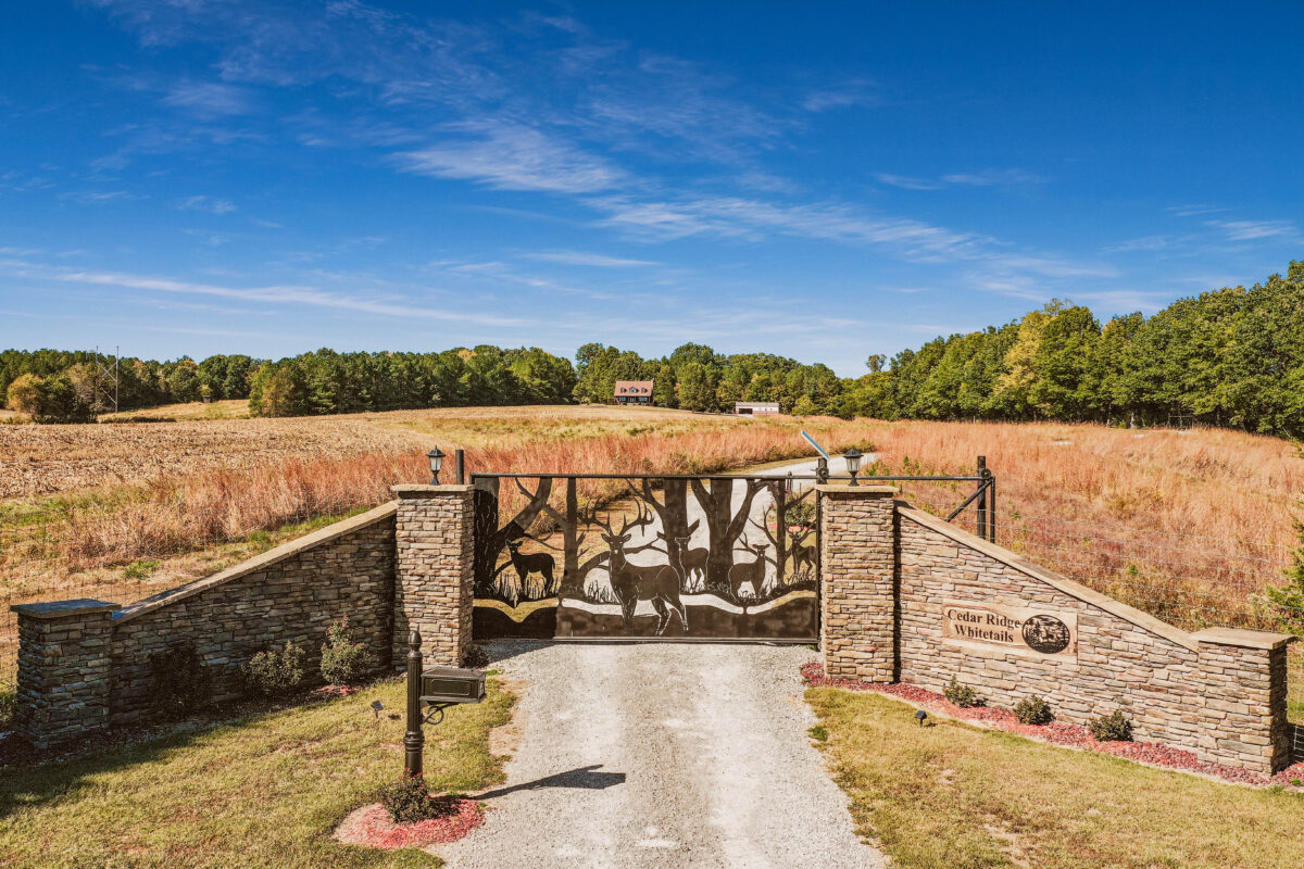 Hunts / Rates - Cedar Ridge Whitetails