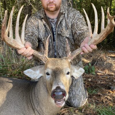 How Big Is a Buck? Scoring 170″, 180″ and 200″ (With Photo Examples ...